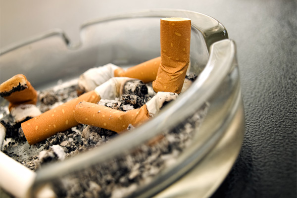 No Dia de Combate ao Fumo, Mãe de Deus realiza ações junto a fumantes ...